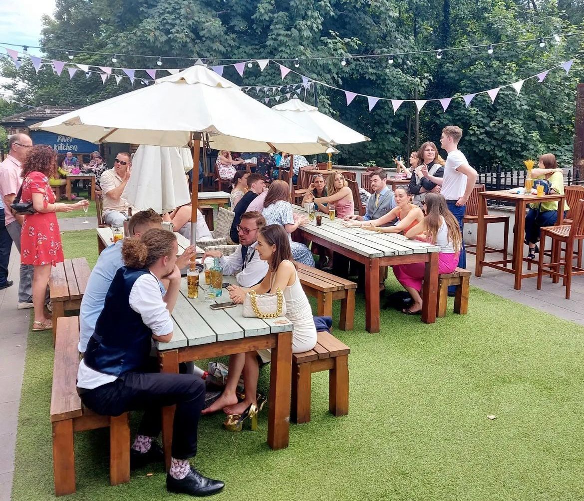 The Weyside | British riverside pub, situated by the river Wey in Guildford