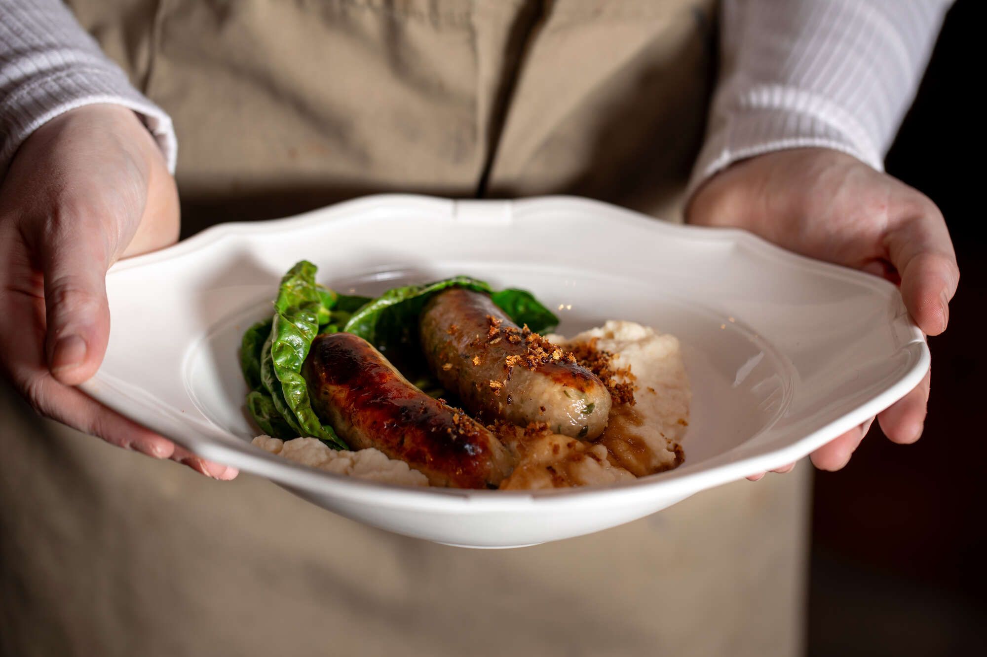 The Weyside | British riverside pub, situated by the river Wey in Guildford