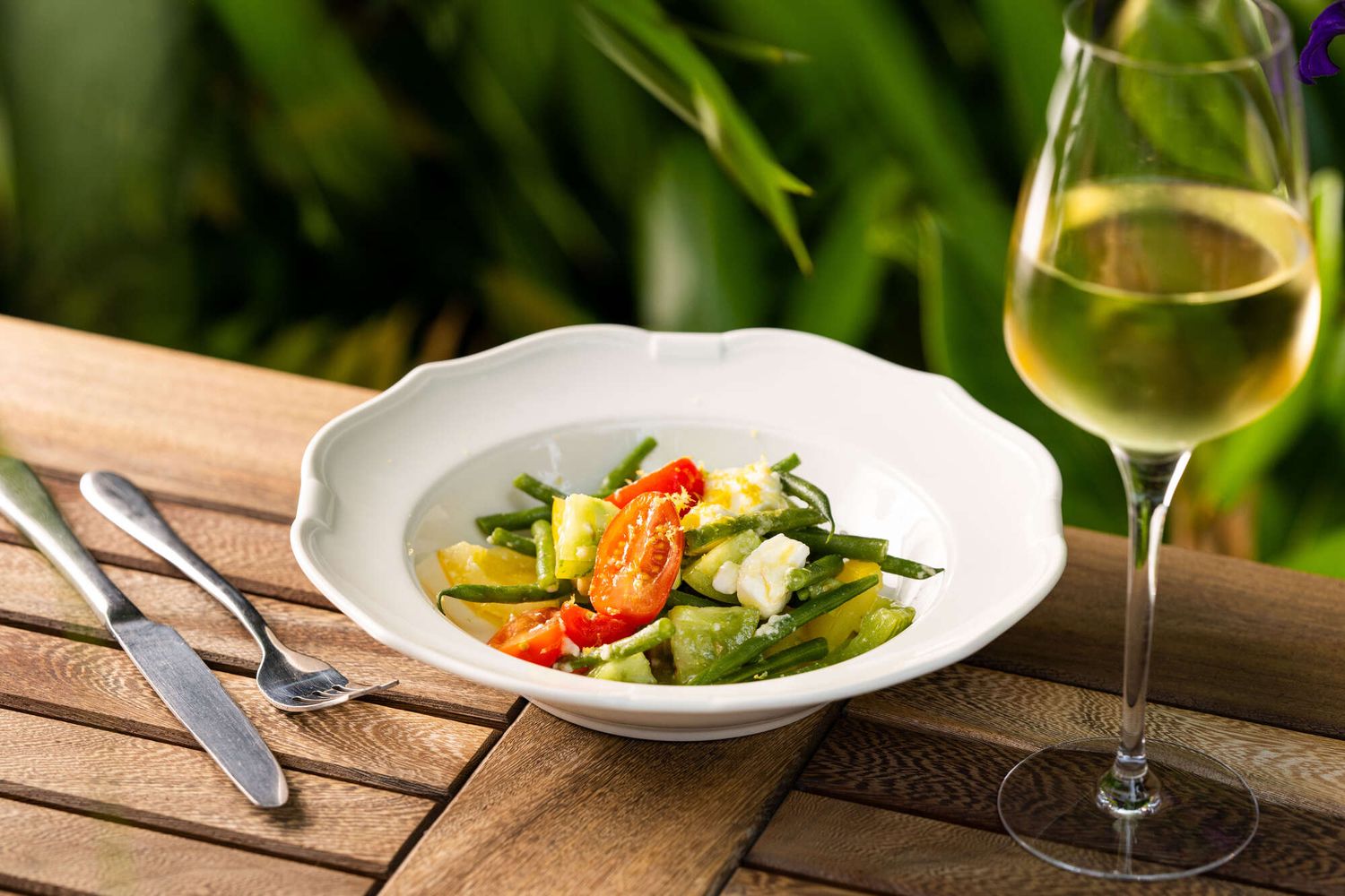 The Weyside | Locally sourced British food & Sunday Roasts, Guildford